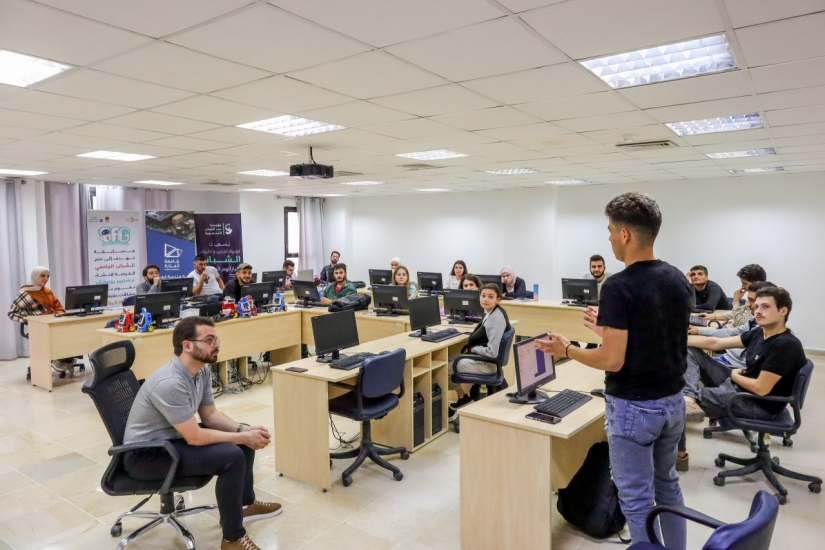 جامعة المنارة - Manara University